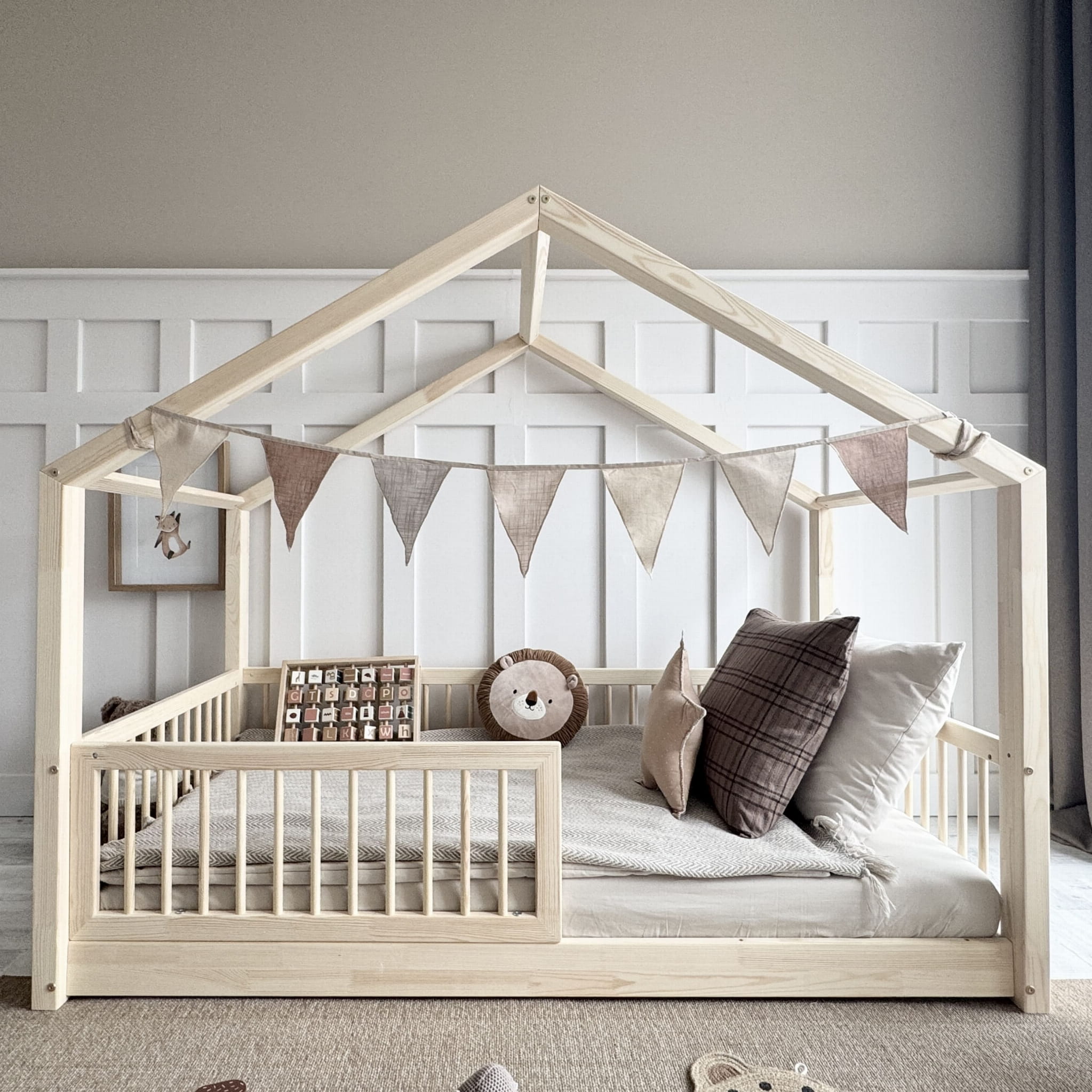 Cubbly Kids' House Beds